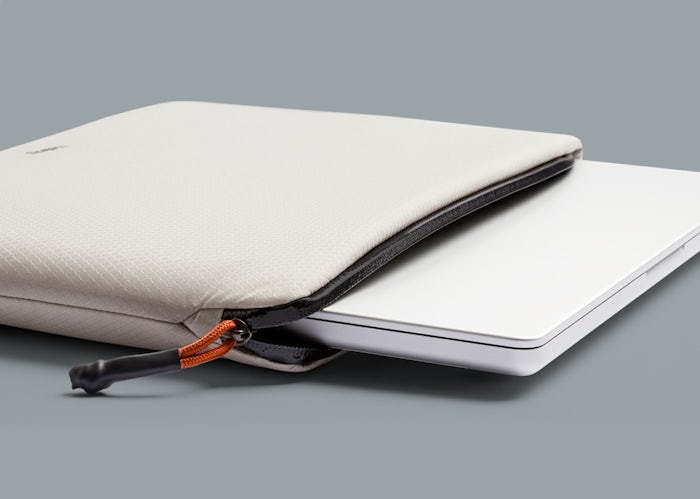 Lite Laptop Sleeve | Lightweight Zip Entry Protective Cover | Bellroy