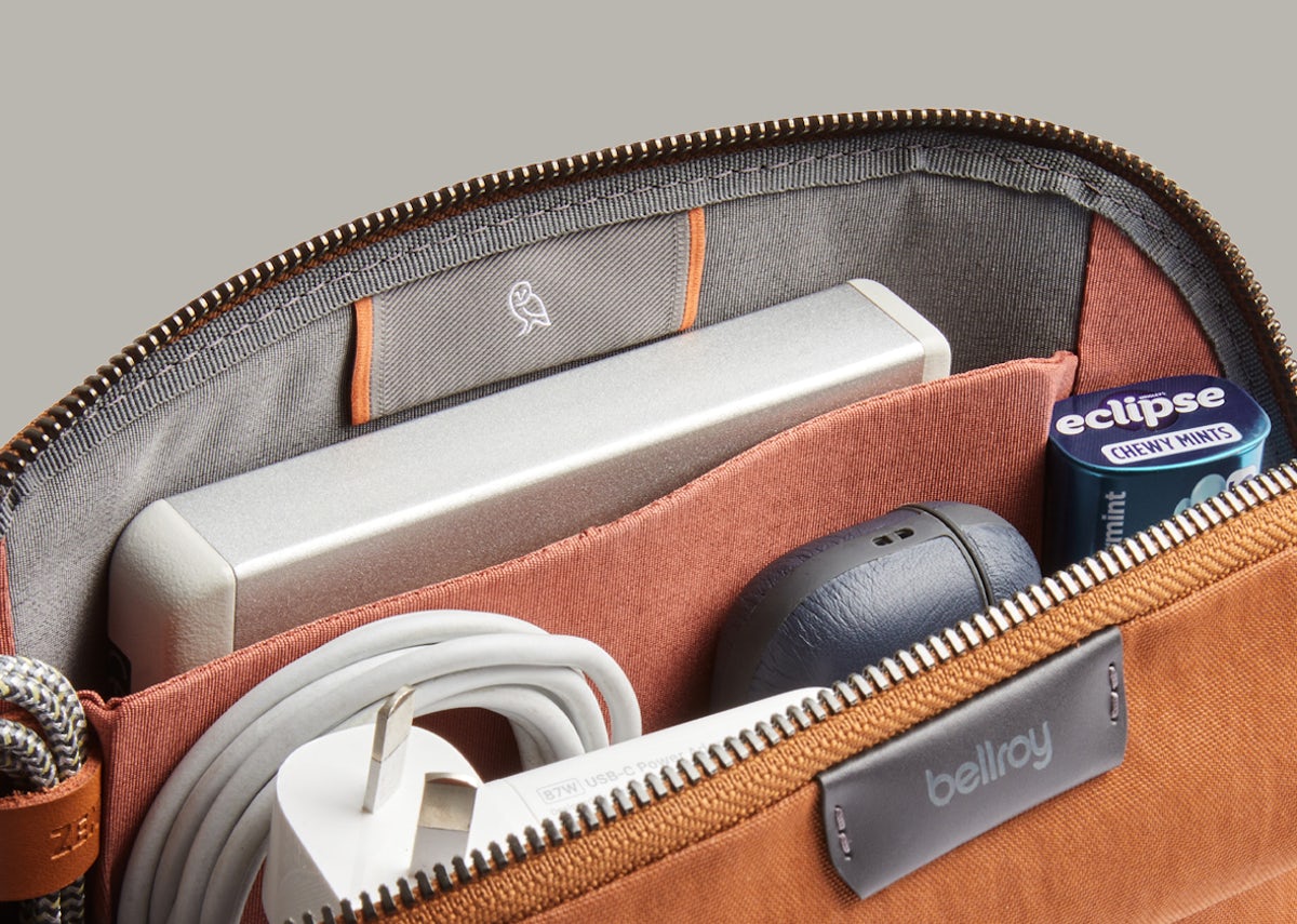 Desk Caddy | Tech Organizer and Flexible Carryall Pouch | Bellroy
