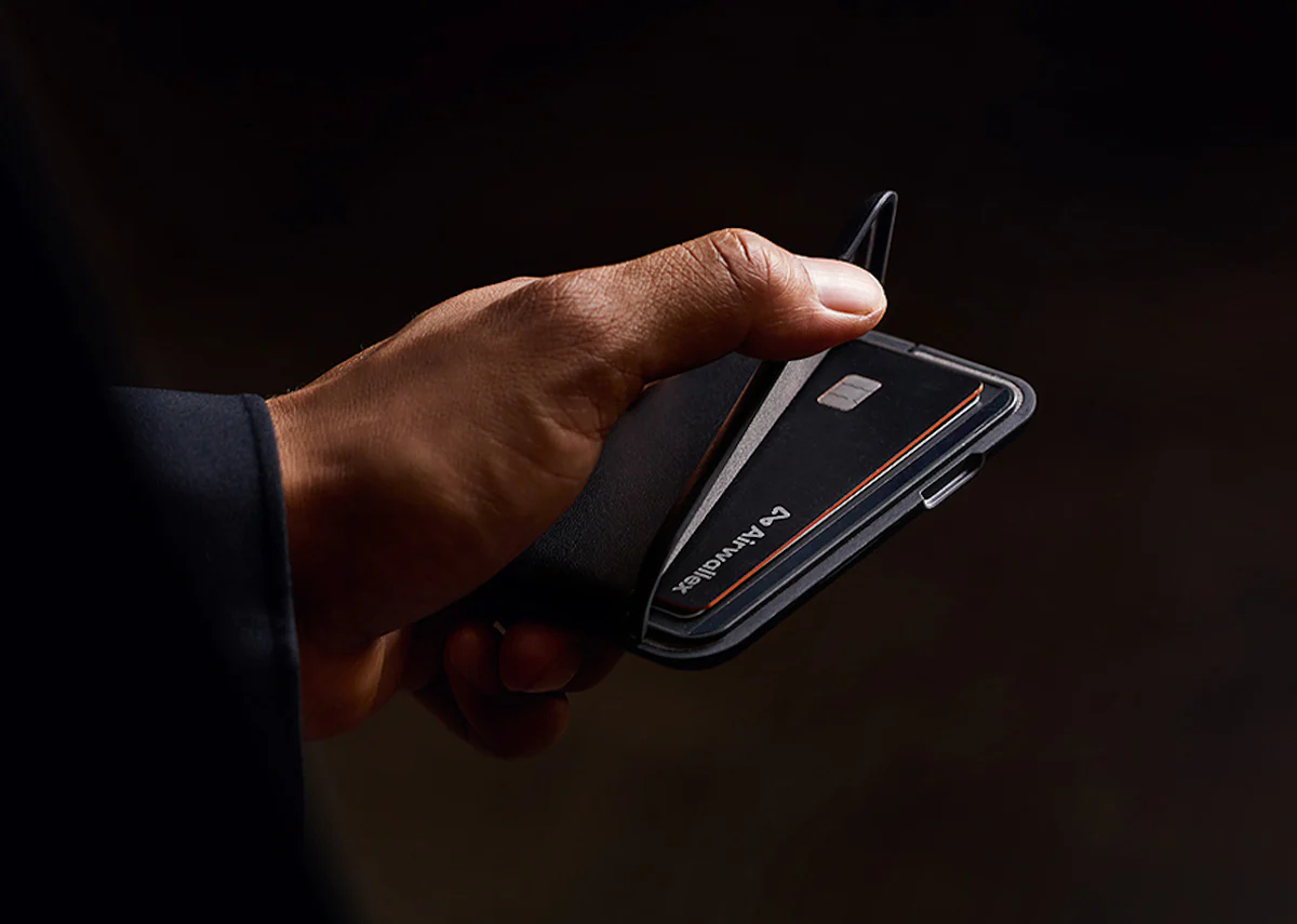 Flip Case | Sleek Dual-sided Hardshell Card Case Wallet | Bellroy